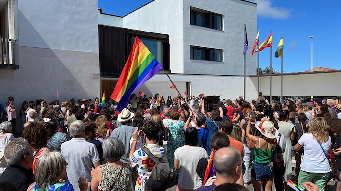 La "polémica ficticia" y bulo del PSOE en Bezana para crear odio entre ...